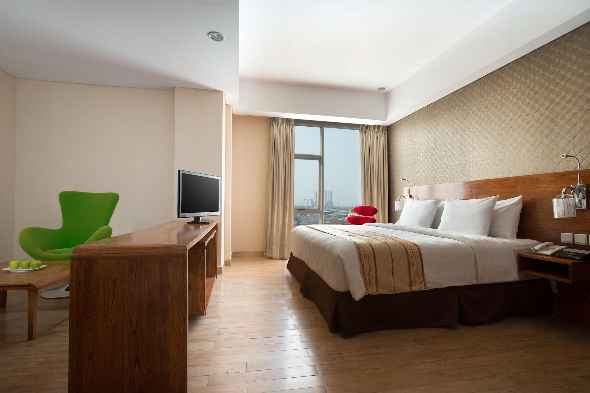 HARISTON HOTEL&SUITES, PLUIT - JAKARTA HOTEL