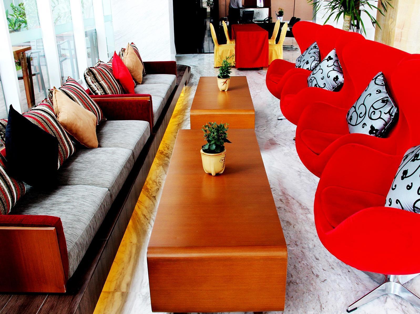 HARISTON HOTEL & SUITES, PLUIT - JAKARTA