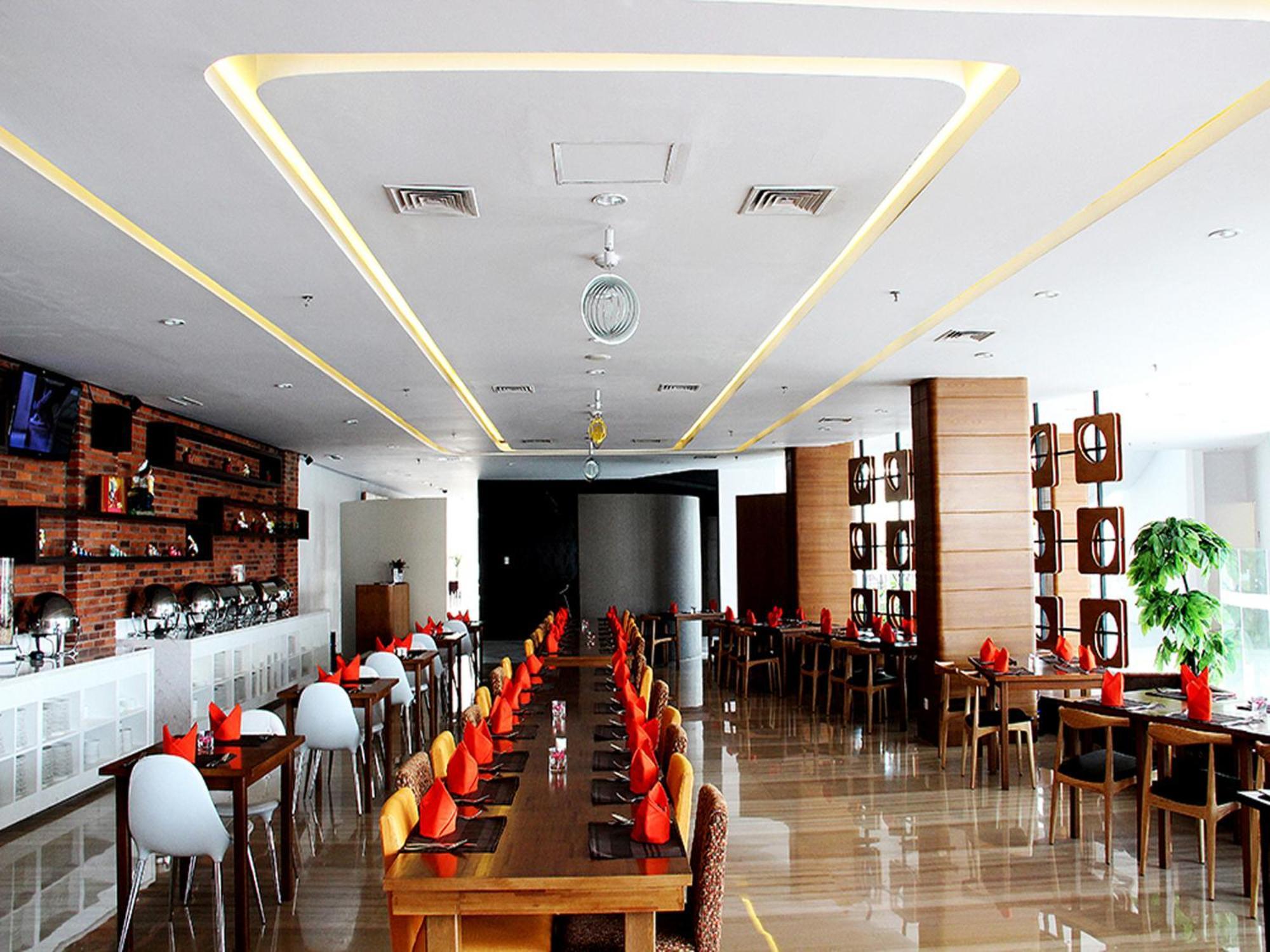 HARISTON HOTEL&SUITES, PLUIT - JAKARTA HOTEL